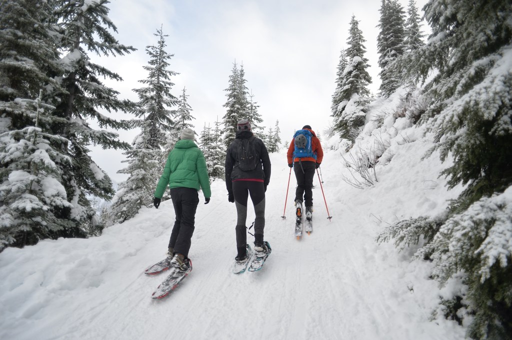 Two Ways to Prepare for a Snowy Outing This Winter — Washington Trails ...