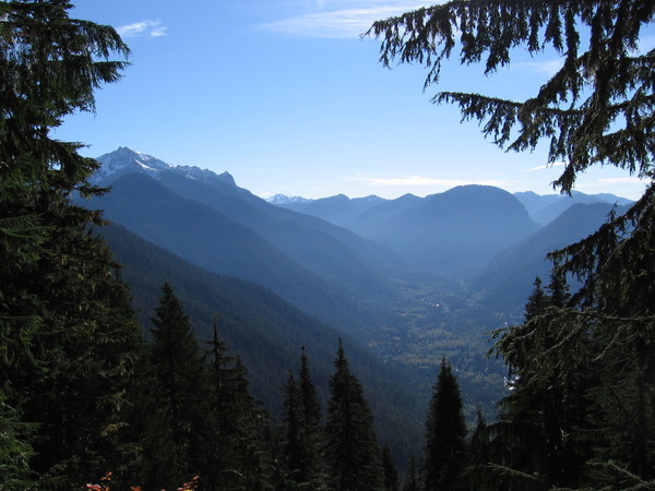 Round Lake — Washington Trails Association