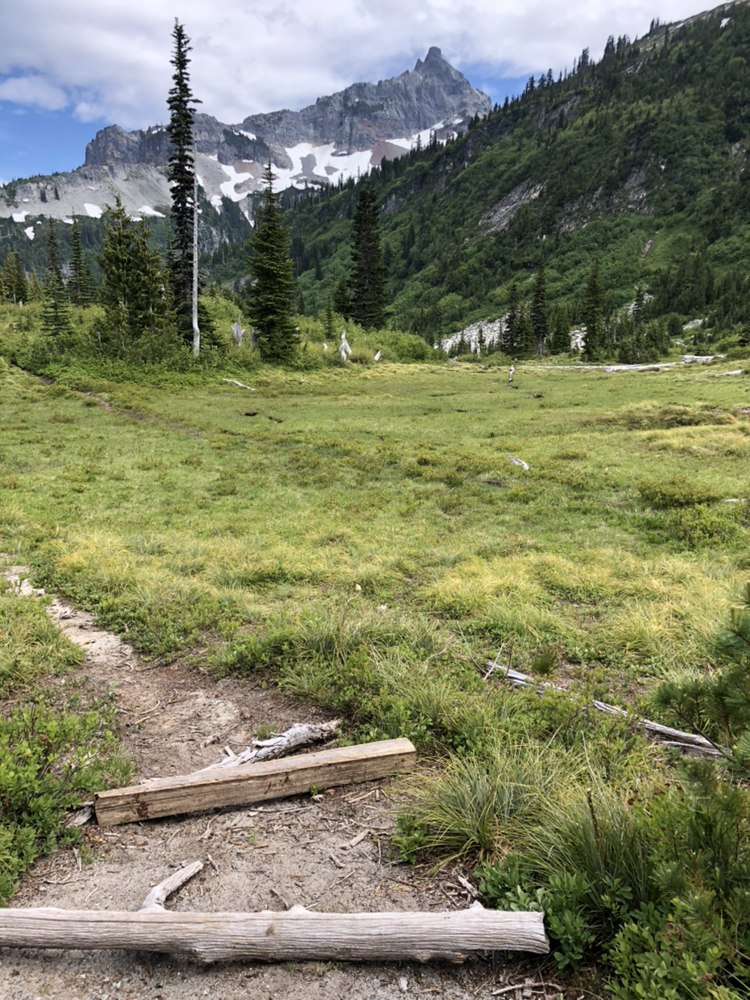 Bench and Snow Lakes — Washington Trails Association