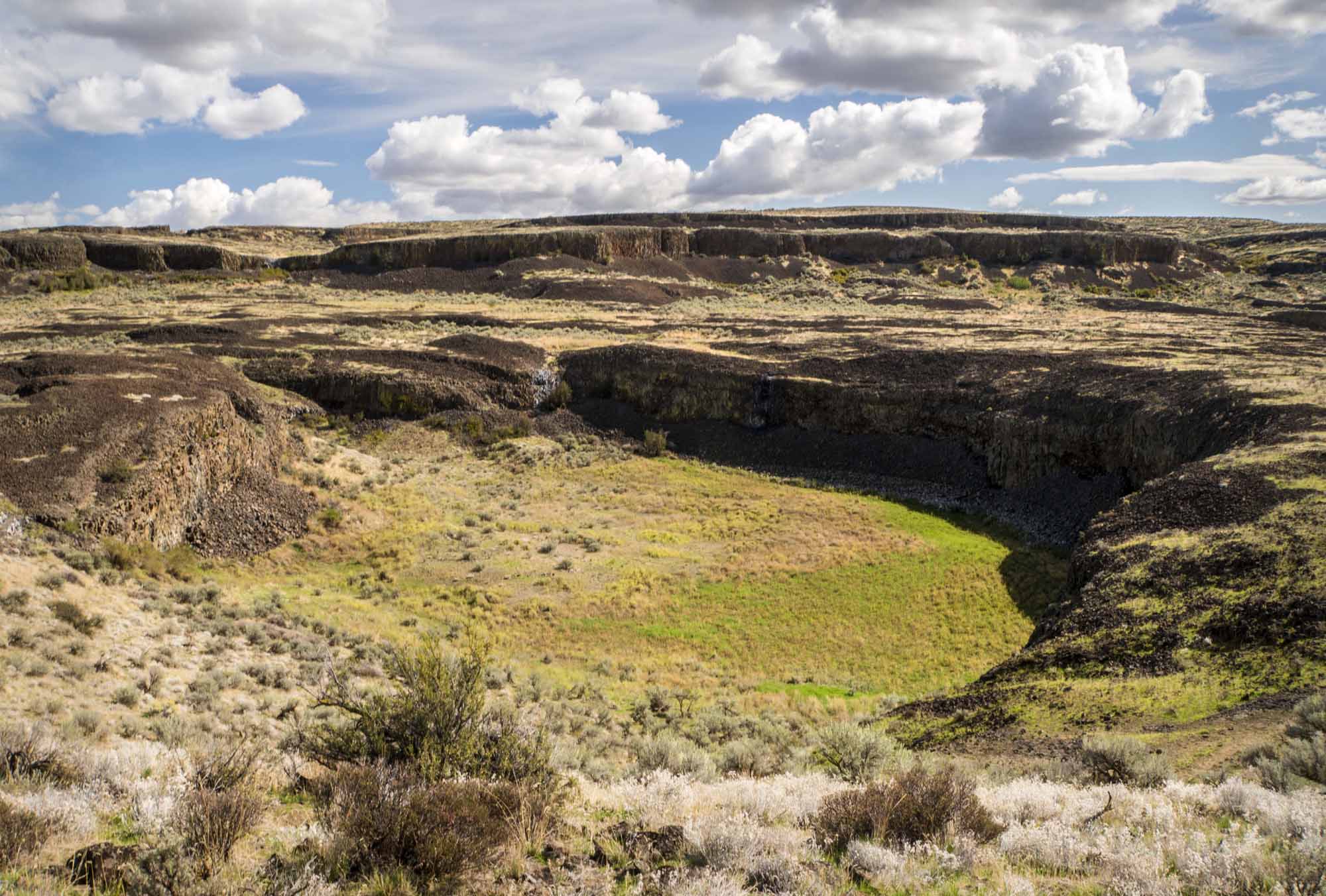 East Lenore Coulee, Lenore Lake Caves, Billy Clapp Lake — Washington ...