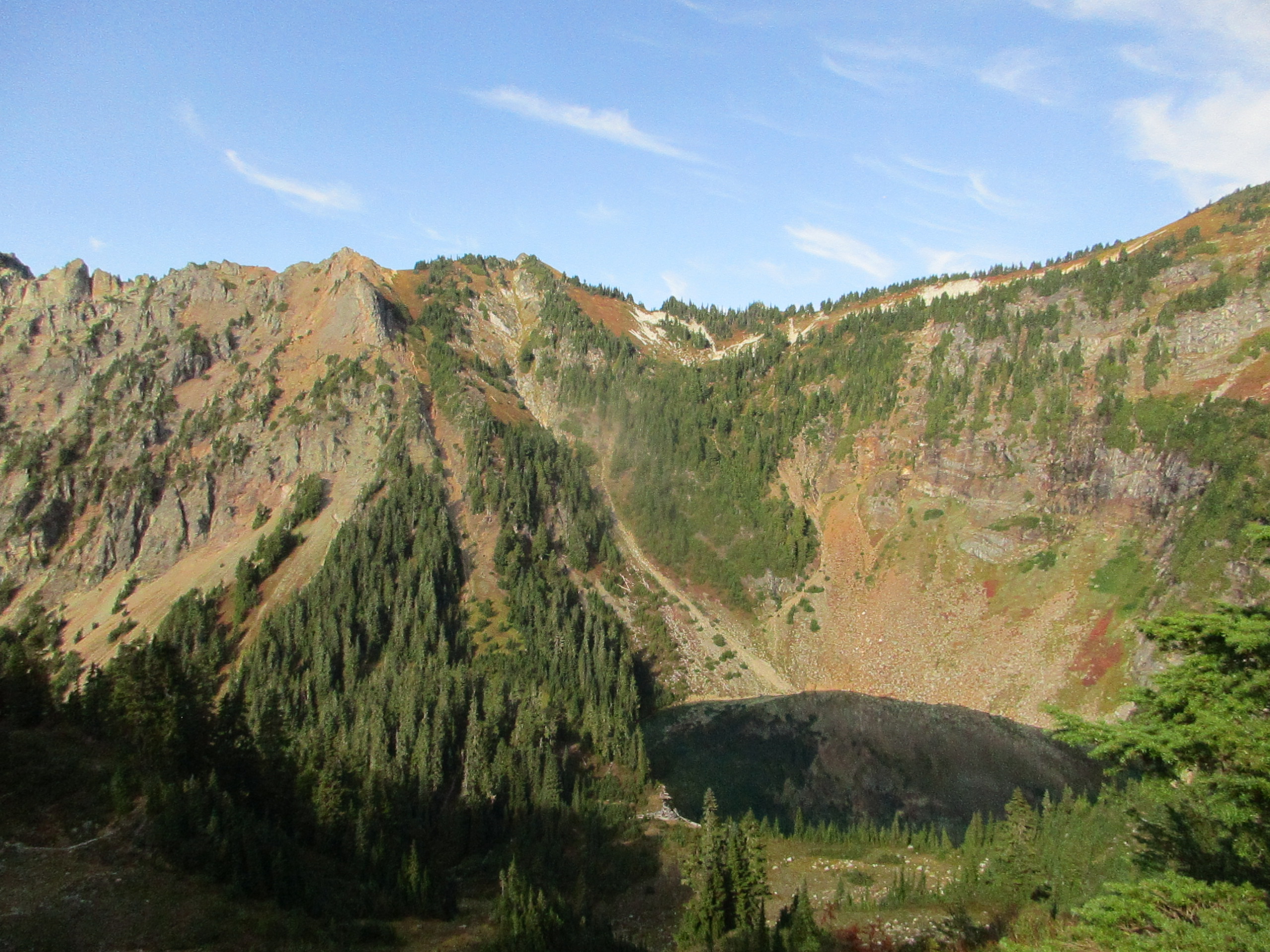 Round Lake — Washington Trails Association