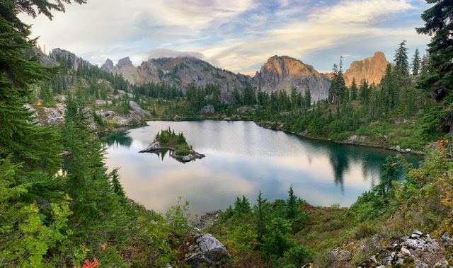 Lila Lake, Rachel Lake, Rampart Ridge - Rampart Lakes — Washington ...