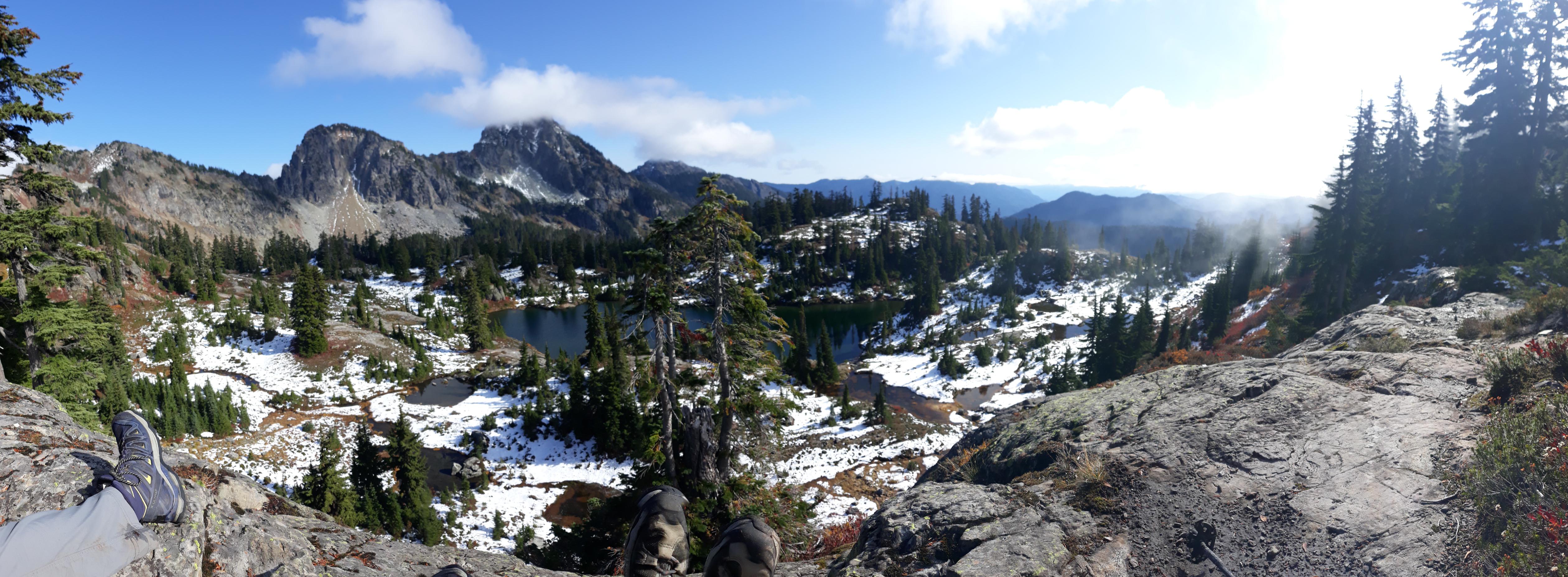 Rampart Ridge - Rampart Lakes, Rachel Lake, Lila Lake, Alta Mountain ...