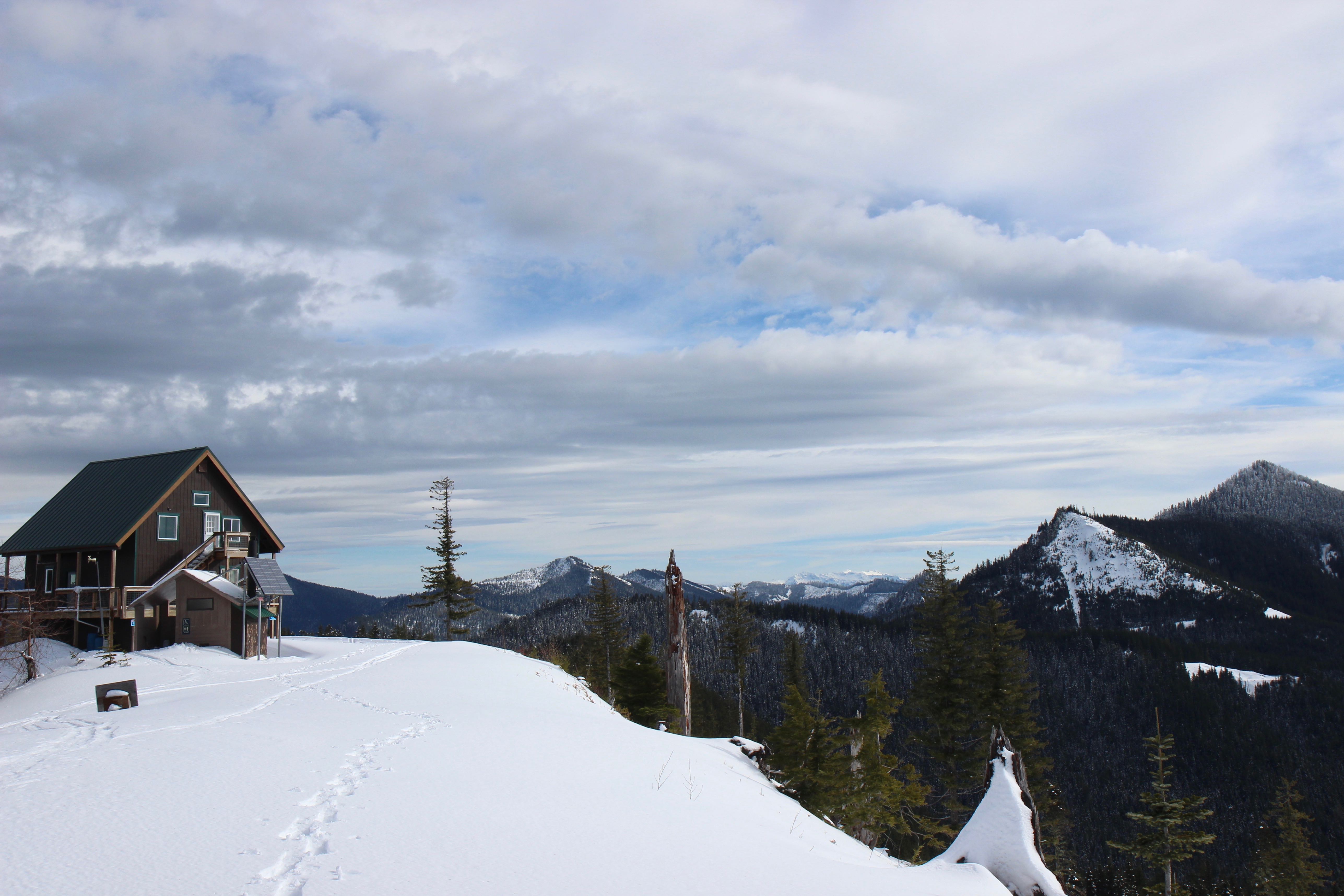 Snow Bowl Hut Snowshoe — Washington Trails Association