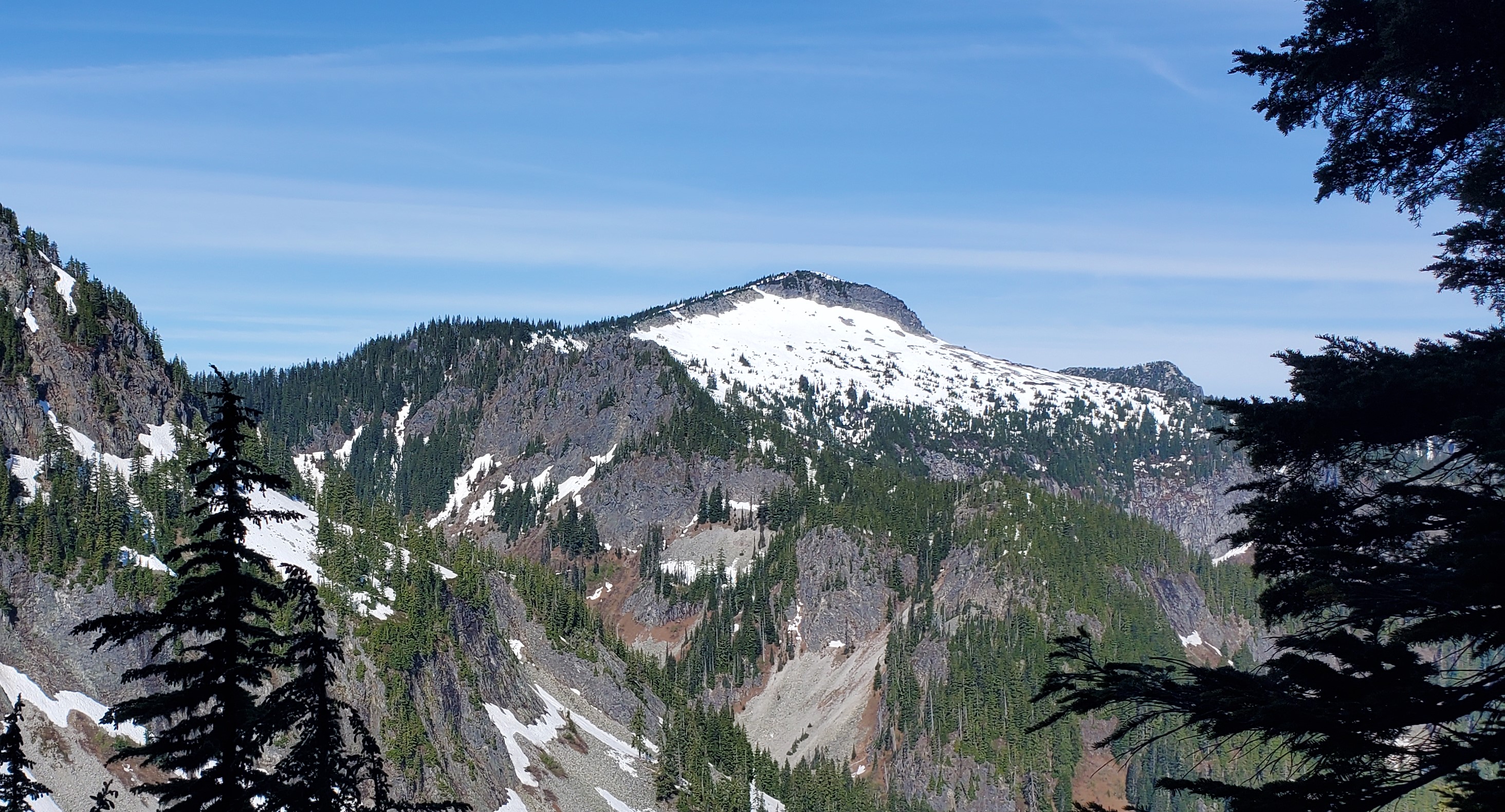 Gem Lake, Lower Wildcat Lake, Upper Wildcat Lake, Caroline Peak ...