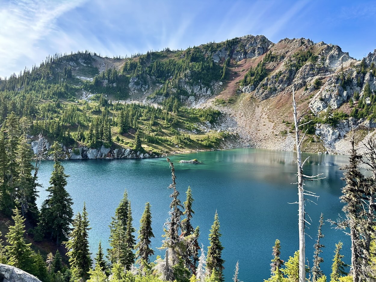 Minotaur Lake, Labyrinth Mountain — Washington Trails Association