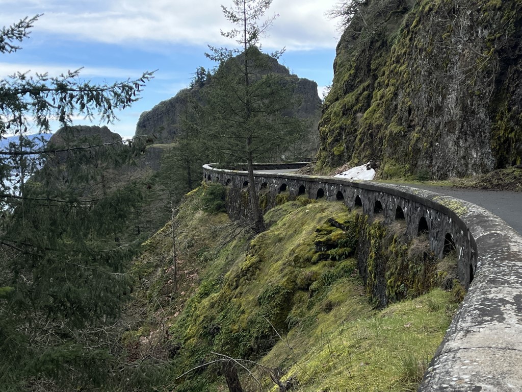 Historic Columbia River Highway State Trail - Mosier Twin Tunnels ...
