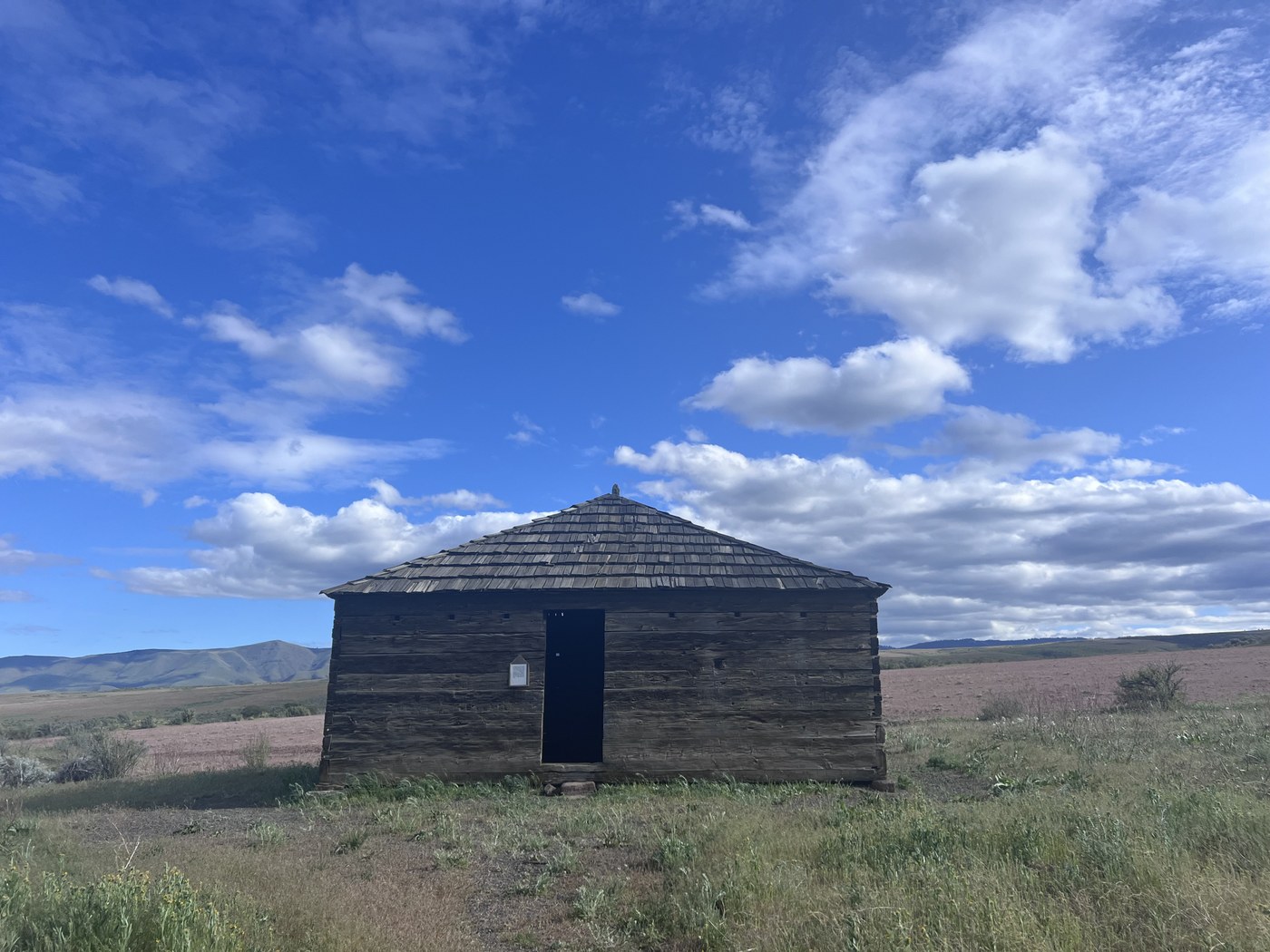Fort Simcoe Historical State Park — Washington Trails Association